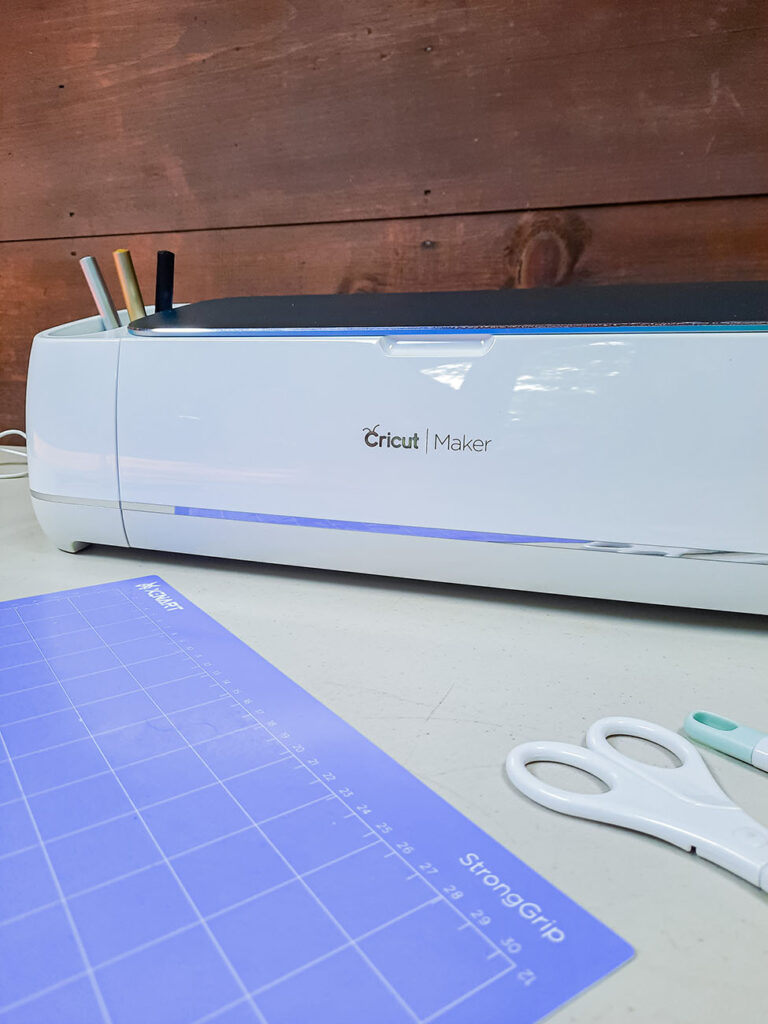 Cricut Projects Beginner’s Guide Part 2: How to Set Up Your Cricut