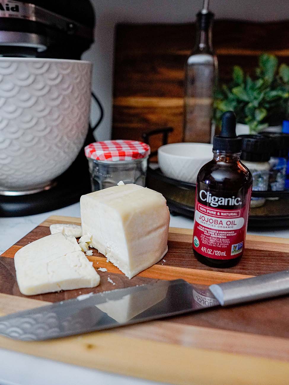 DIY Face Moisturizer for Dry and Sensitive Skin