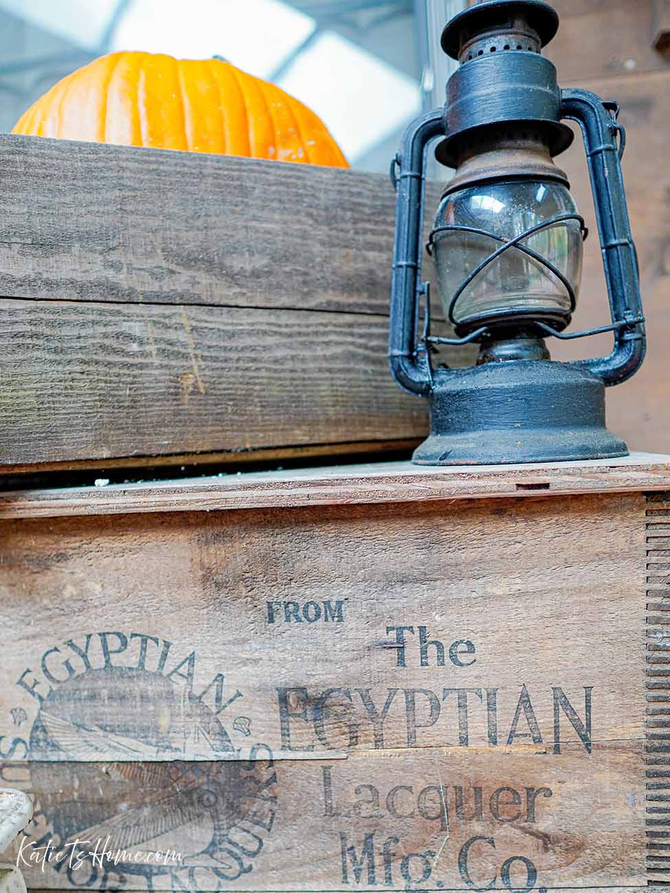 Rustic Fall Porch Decorating Ideas for a Cozy Cottage Home - Katie T's Home